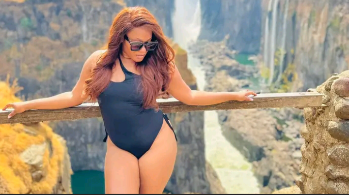 WATCH - Mutale Mwanza Shakes Her Bum bum (Video Below) - Zedscoop