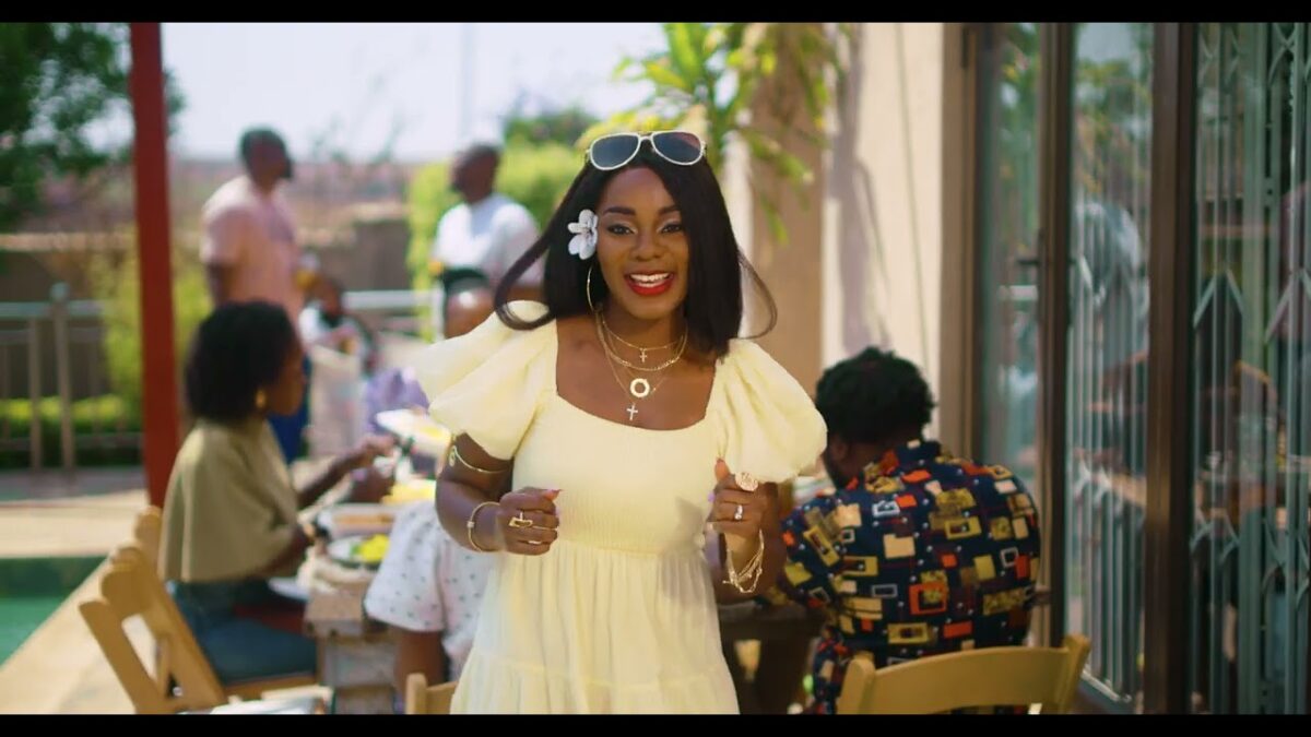 Theresa Phondo ft. Namadingo - Nditayenda Nanu (Official Video) - Zedscoop